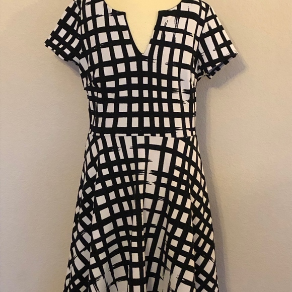 Soprano | Dresses | Soprano Brand Black White Mini Dress Large | Poshmark